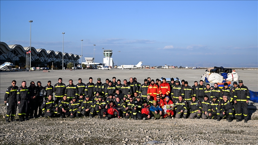Romanian rescue team tried its 'best' to save people in quake-hit ...