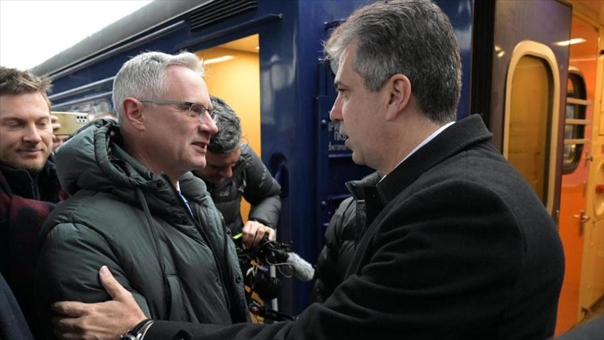 Israeli foreign minister arrives in Kyiv to reopen embassy