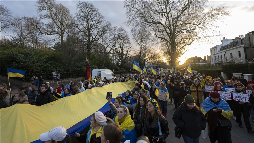 Ukrainian community in London pay tribute to people who lost lives in war