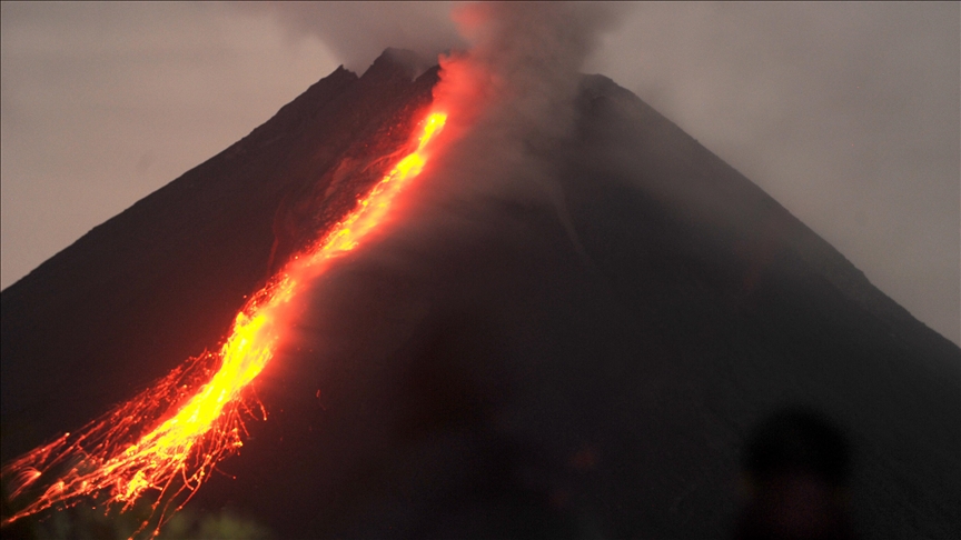 Vulkan Merapi u Indoneziji nastavlja izbacivati lavu