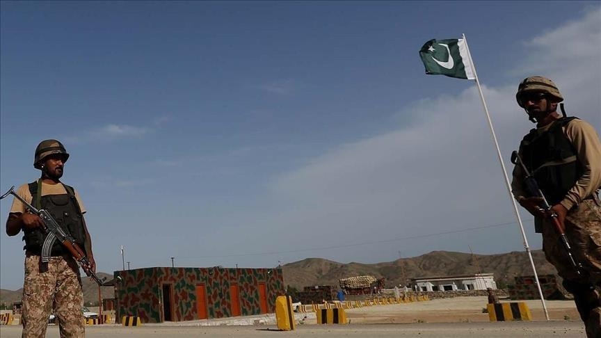 Iran, Pakistan inaugurate joint border market, power transmission line