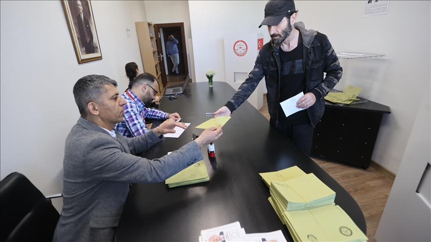 Inicia el proceso de votación en la segunda ronda de las vigesimoctavas ...