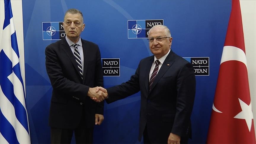 Turkish, Greek defense ministers discuss enhanced relations at NATO meeting
