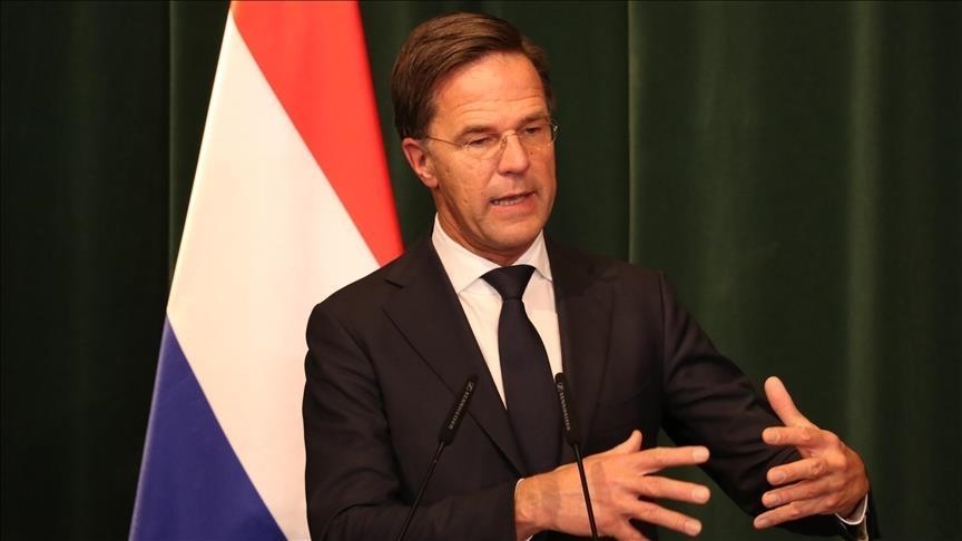Dutch premier announces his departure from politics