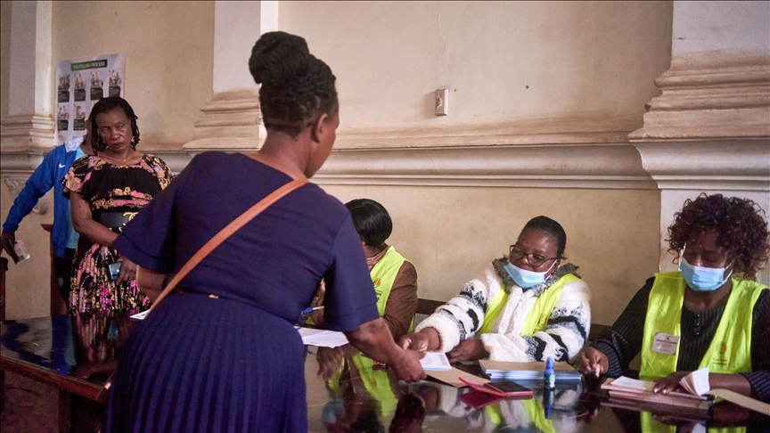 Voting begins in Zimbabwe’s presidential, parliamentary elections