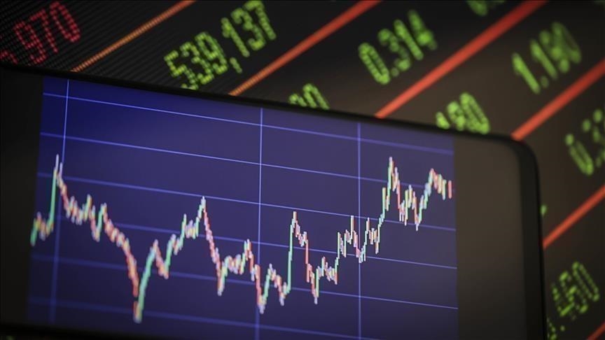 China's benchmark index falls below 3,000 level for 1st time in year