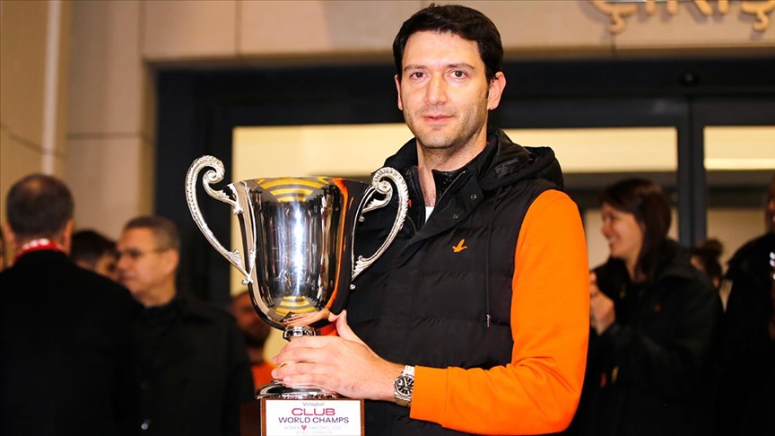 Ferhat Akbaş ve oyuncuları Türk voleybolunda yeni başarıların ...