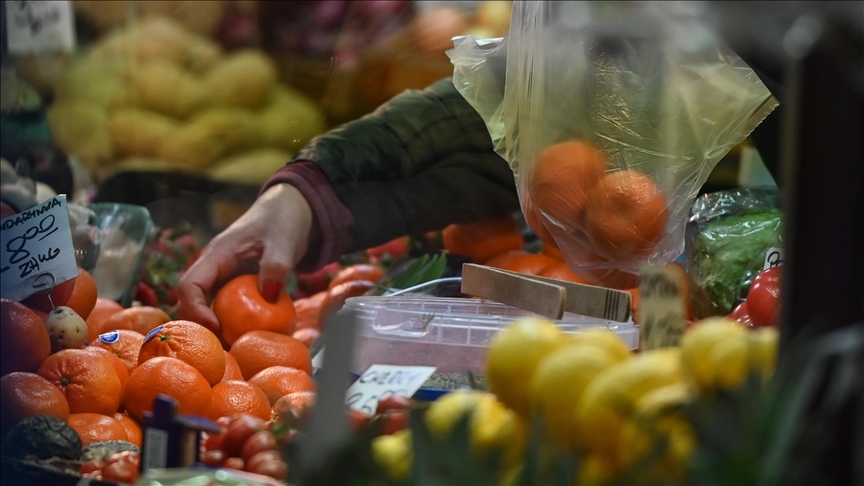 German retail sales fall more than market forecast in April