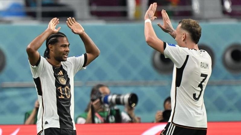 Shfaqet spektri i racizmit teksa Gjermania përgatitet për Kampionatin ...