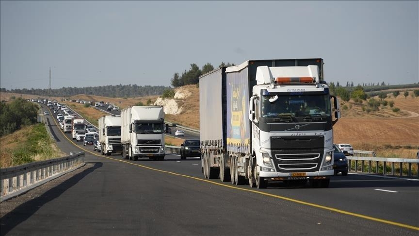 UE: Plus de 2 000 camions transportant de l'aide à Gaza sont bloqués à ...