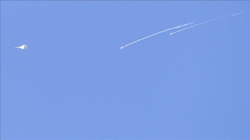 Израелската армија соопшти дека нападнала цели на Хезболах во Jужен Либан