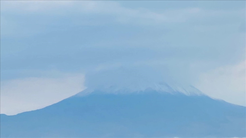 Li Çiyayê Agiriyê berf barî