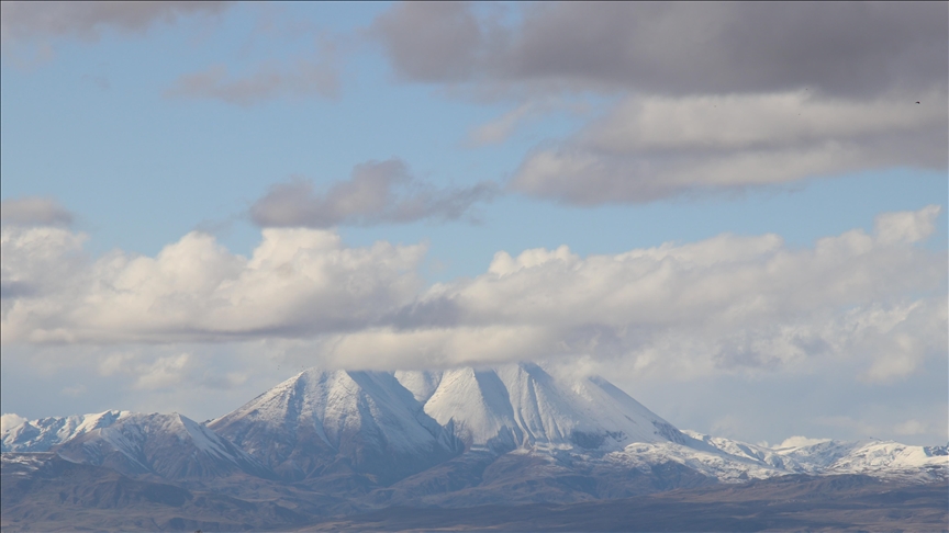 Çiyayên Erdexan, Agirî û Qersê bi berfê nixumîn