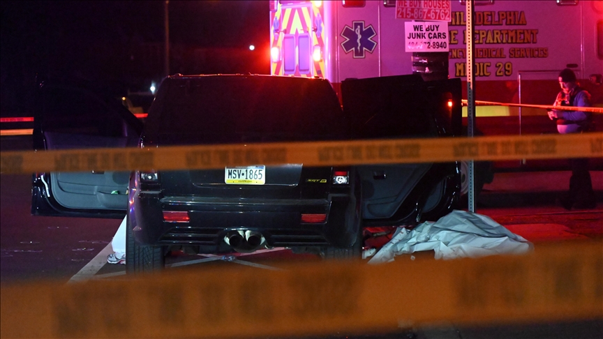 Driver rams CarMax dealership in California, injuring 8