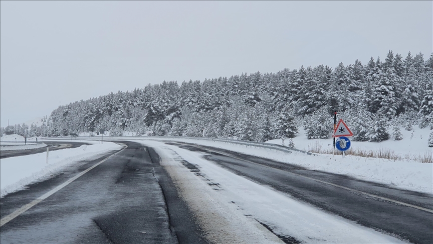 Li Qers, Erdexan û Erziromê berf barî