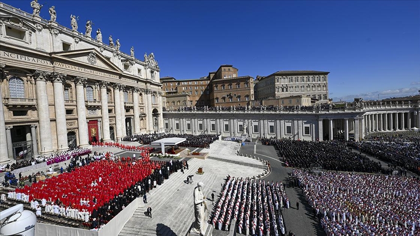 Погребна церемонија за папата Франциск во Ватикан