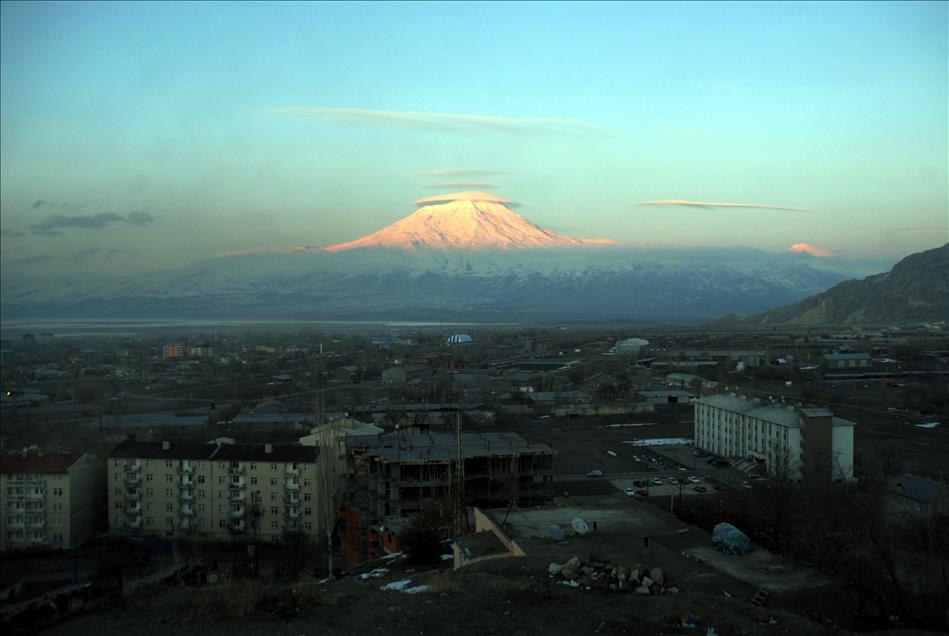 Ağrı Dağı şapka taktı - Anadolu Ajansı