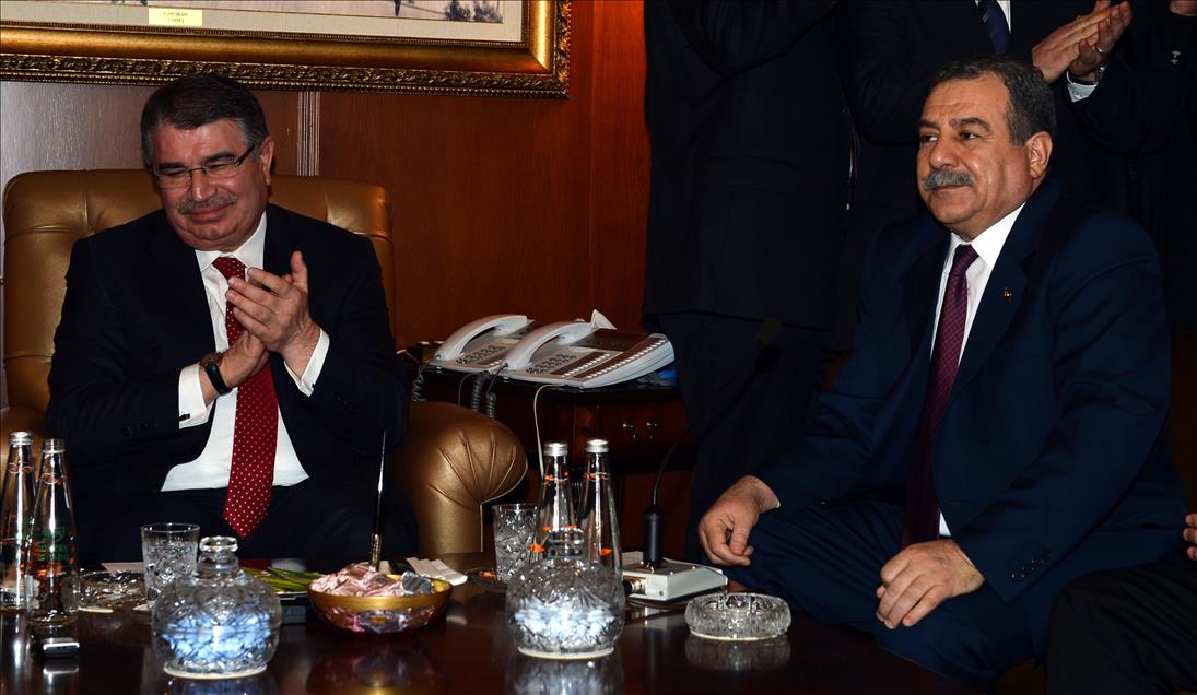 İçişleri'nde devir teslim - Anadolu Ajansı