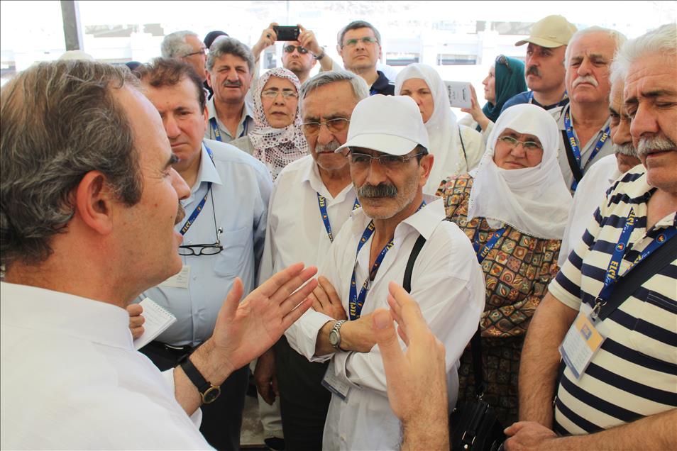 Alevi dedeleri ve Bektaşi babaları Arafat'ta dua etti - Anadolu Ajansı