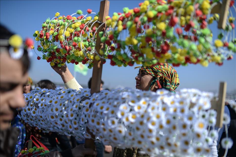 Newroz celebrations in Istanbul - Anadolu Ajansı