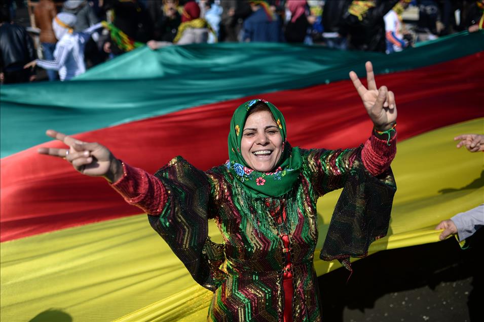 Newroz celebrations in Istanbul - Anadolu Ajansı