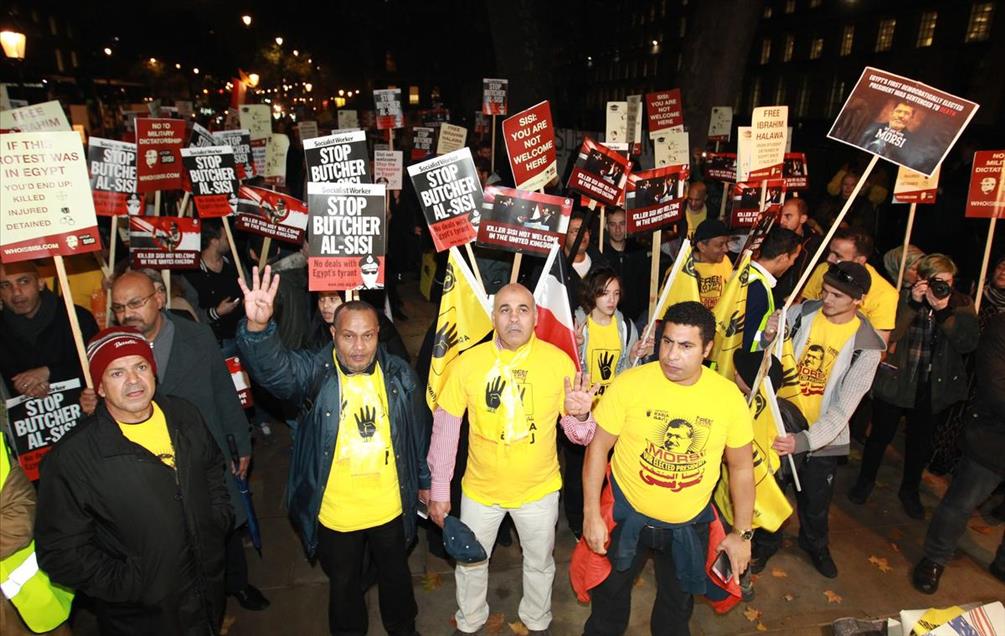 Protest in London against the visit of Egyptian President Al-Sisi ...