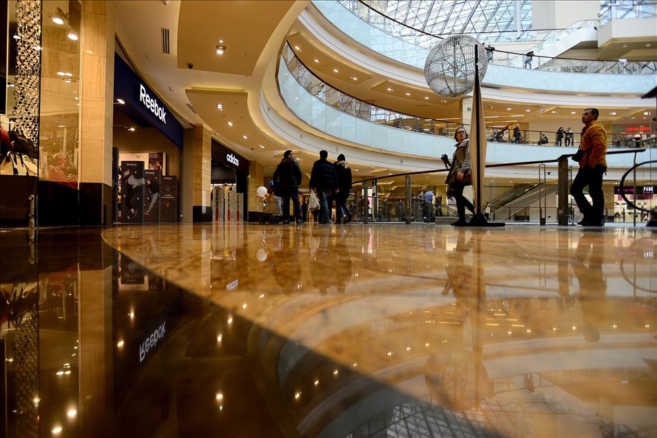 Discounts reaching up to 70% at shopping malls in Moscow - Anadolu Ajansı