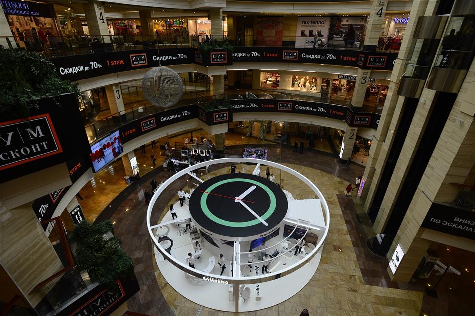Discounts reaching up to 70% at shopping malls in Moscow - Anadolu Ajansı