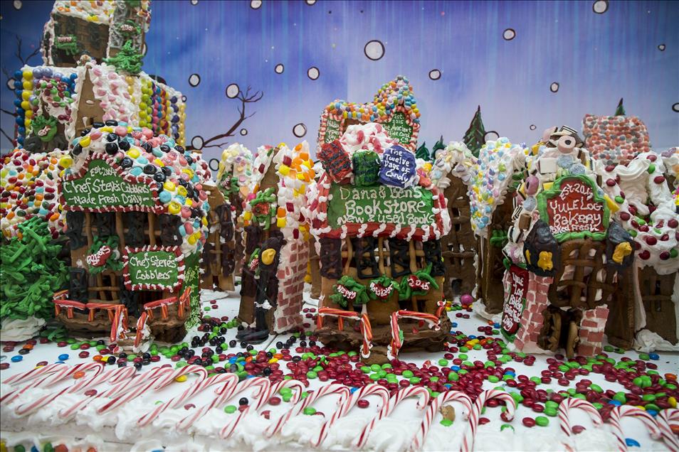 GingerBread Lane: World's largest gingerbread village in New York ...