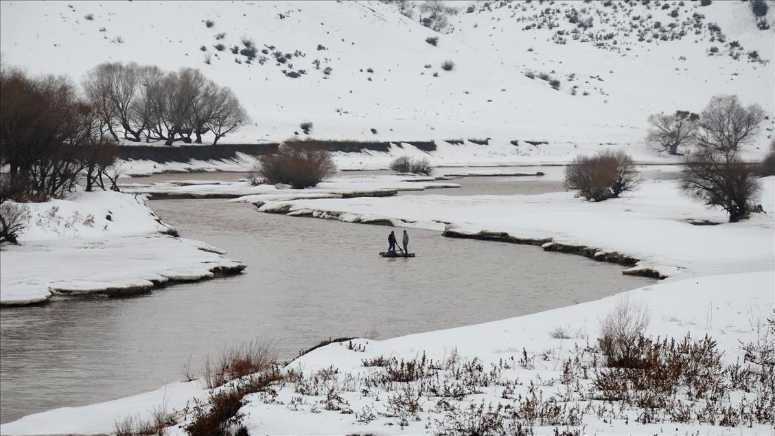 Aras Nehri'nde sezonun ilk balık avı - Anadolu Ajansı