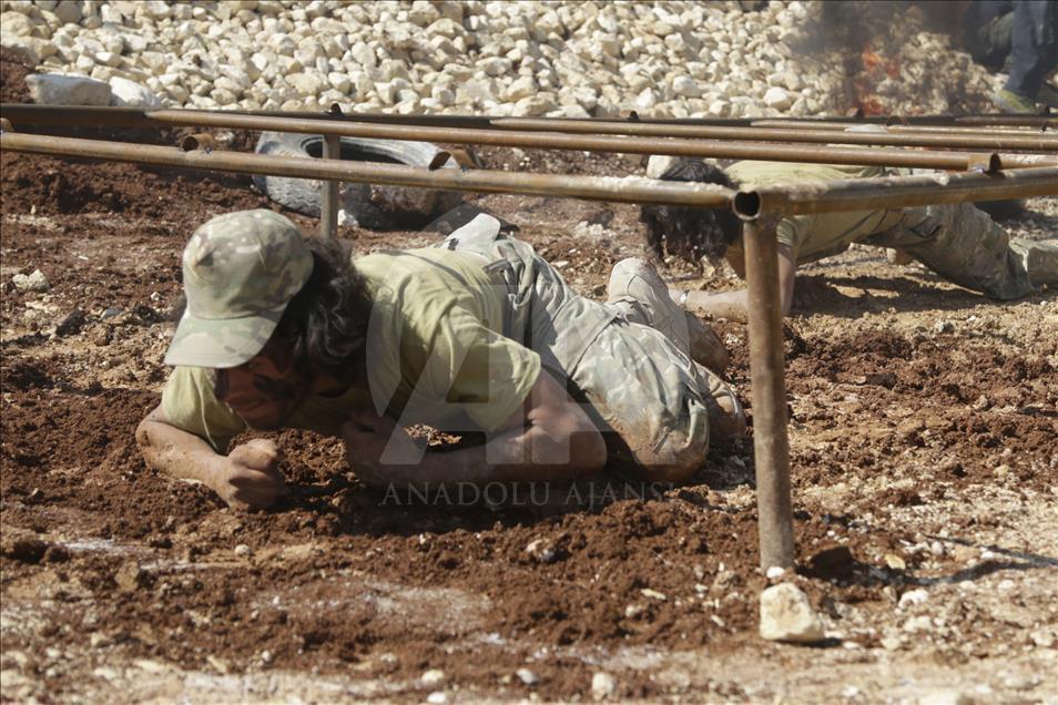 Graduation ceremony in Syria's Hama - Anadolu Ajansı