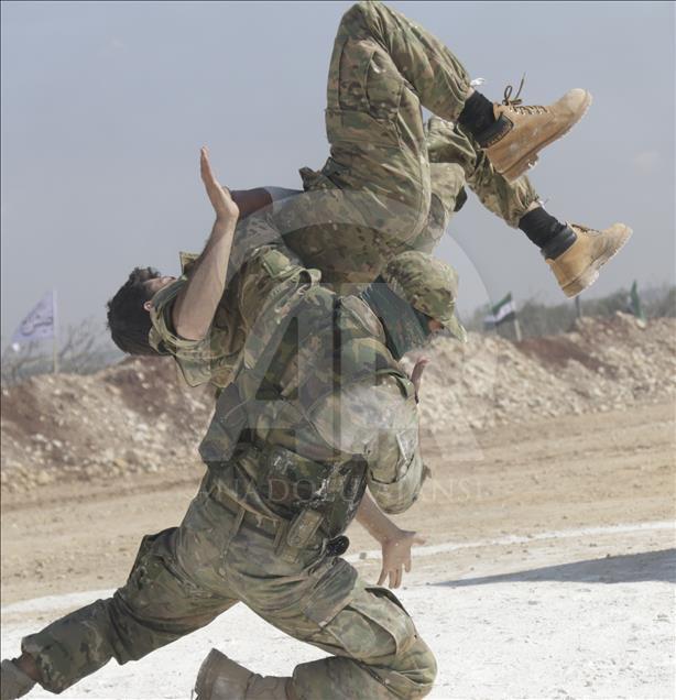 Graduation ceremony in Syria's Hama - Anadolu Ajansı