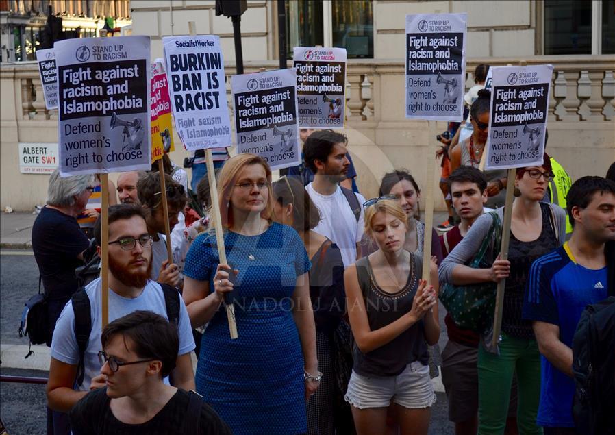 Rally against discrimination against Muslim women in London - Anadolu ...