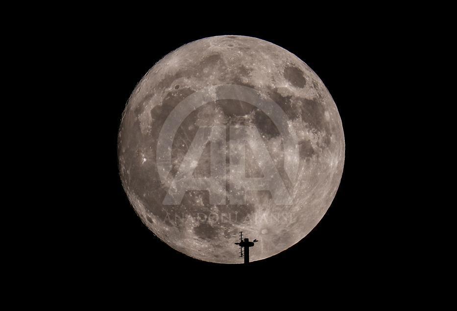 Super moon in Chicago - Anadolu Ajansı