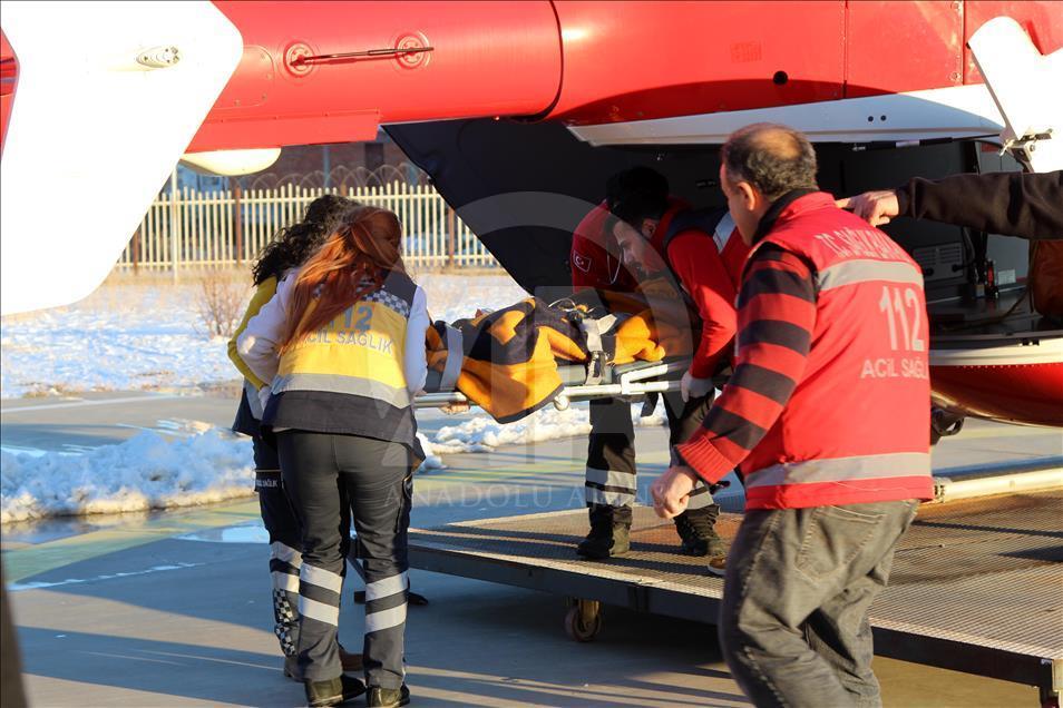 Helîkoptera ambûlans gihîşt hawara jina bihemle - Anadolu Ajansı