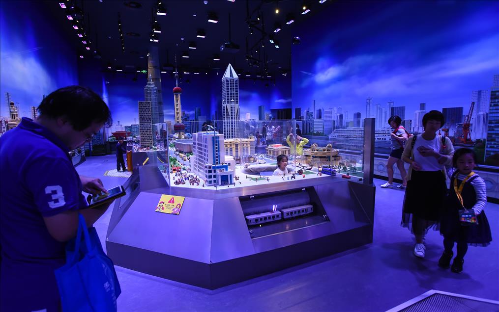 Models of thousands of legos exhibited in Shanghai - Anadolu Ajansı