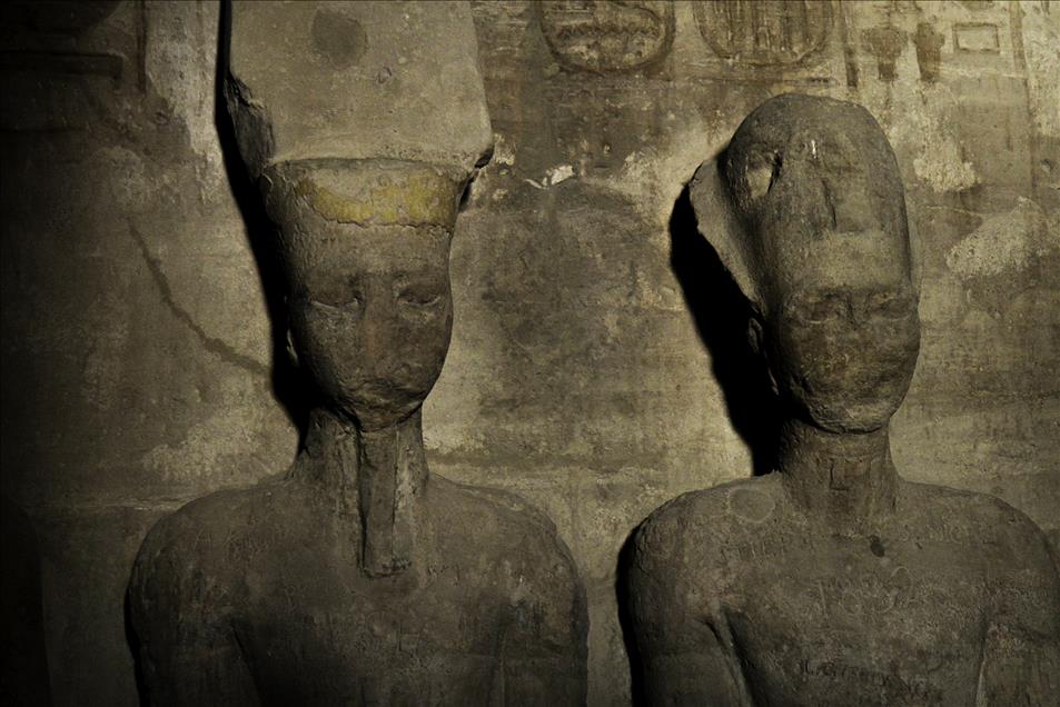 Sun 'rises' on Ramesses II statue in Egypt - Anadolu Ajansı