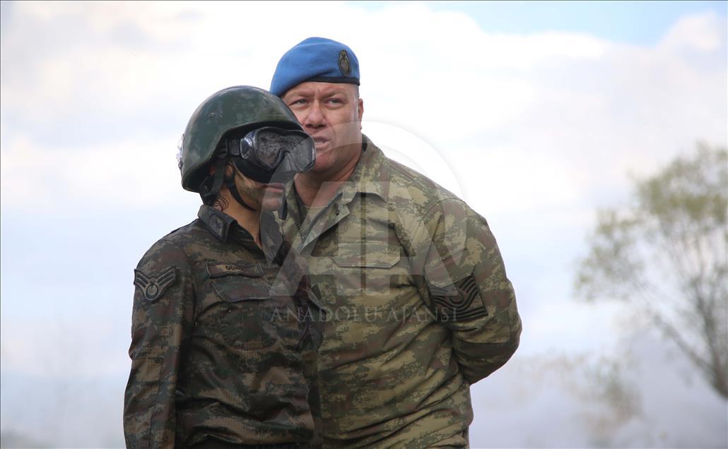 Turkey's first woman non-commissioned officer in commando training ...