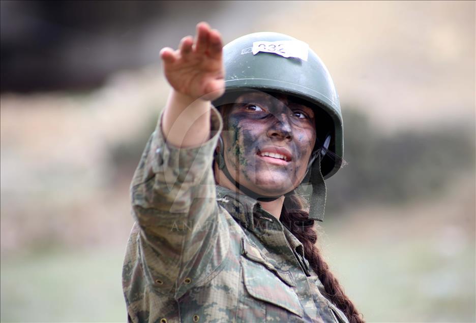 Turkey's first woman non-commissioned officer in commando training ...