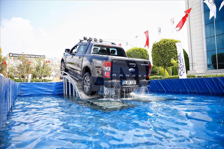 Ford'un iki yeni modeli Antalya'da tanıtıldı - Anadolu Ajansı