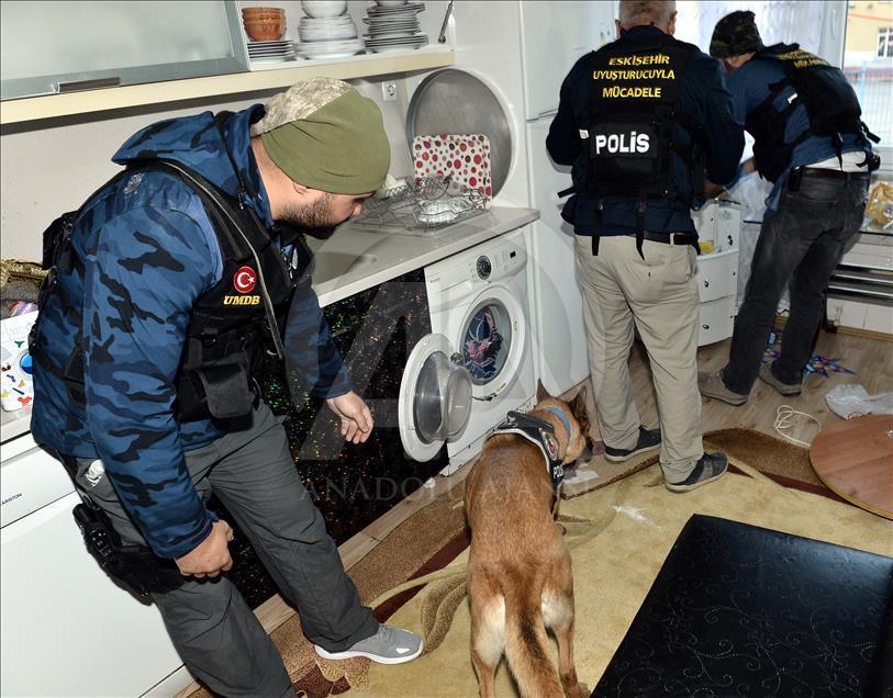 Police carry out anti-narcotics operation across Turkey - Anadolu Ajansı