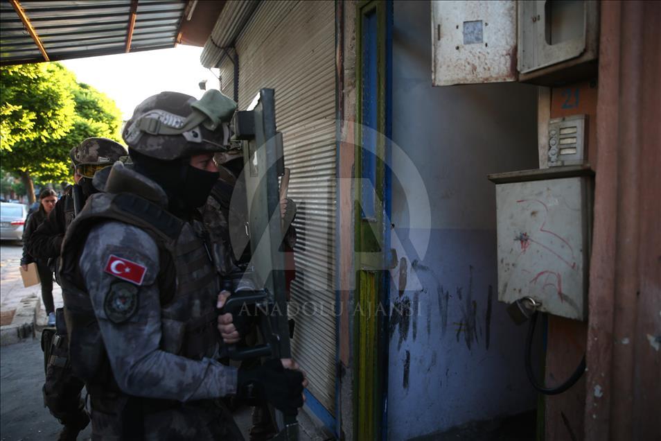 Police carry out anti-narcotics operation across Turkey - Anadolu Ajansı