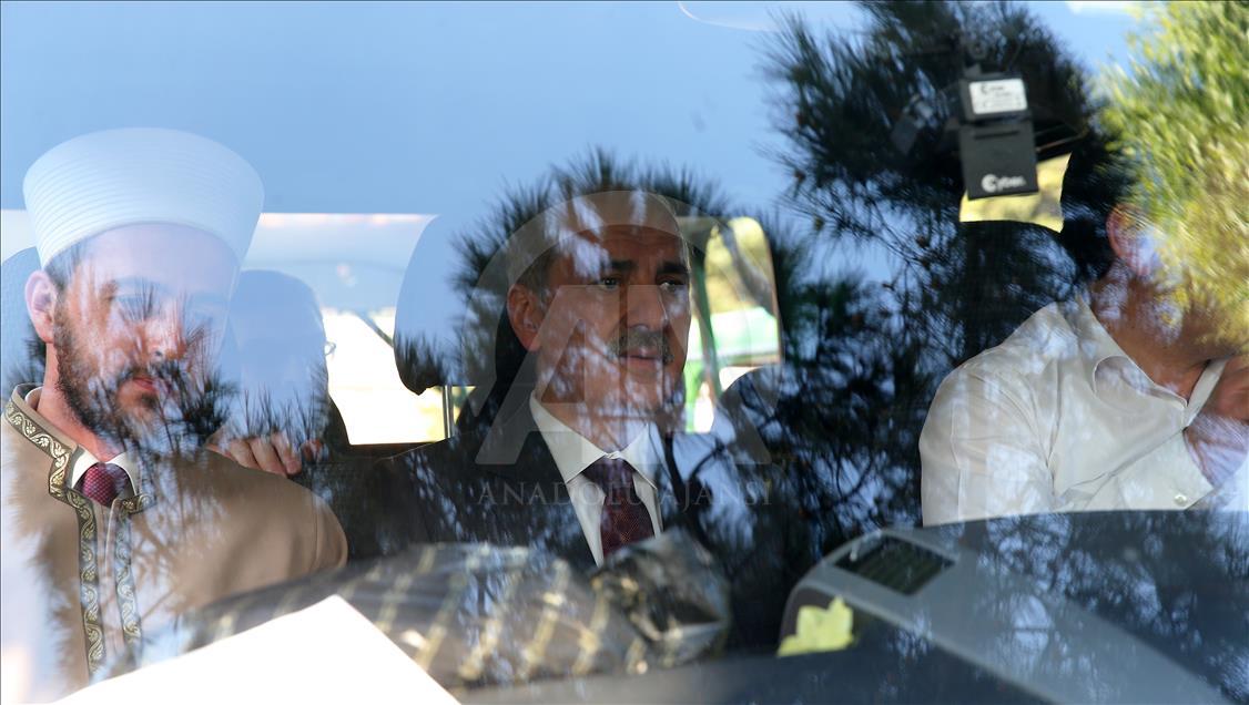 Akif Emre son yolculuğuna uğurlandı - Anadolu Ajansı