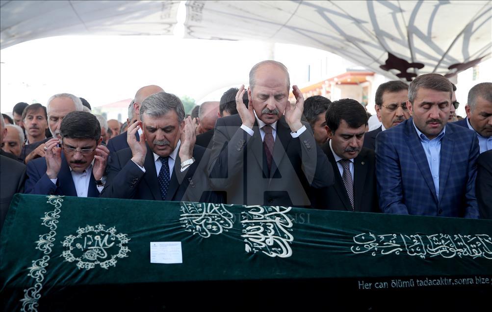 Akif Emre son yolculuğuna uğurlandı - Anadolu Ajansı