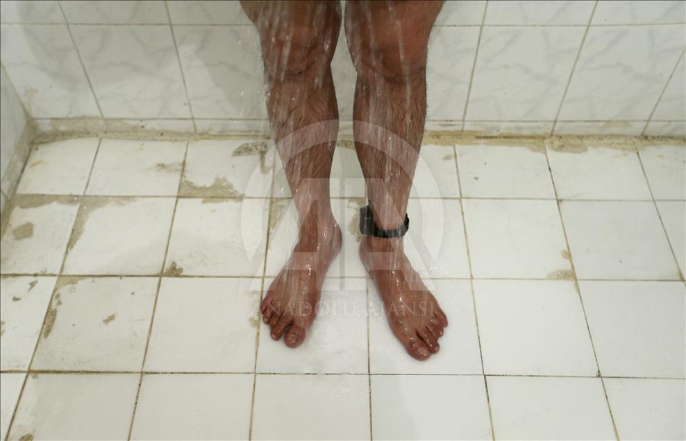 Life with electronic tether in 90 square meters - Anadolu Ajansı