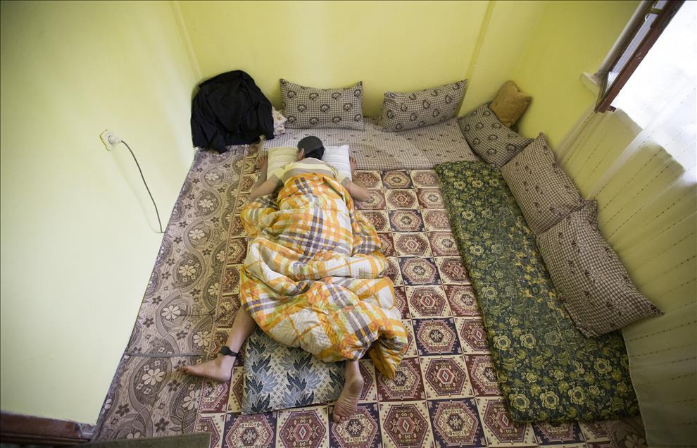 Life with electronic tether in 90 square meters - Anadolu Ajansı