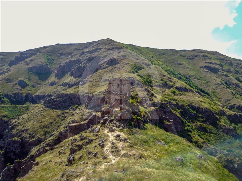The ancient Devil’s Castle in Turkey's Ardahan - Anadolu Ajansı