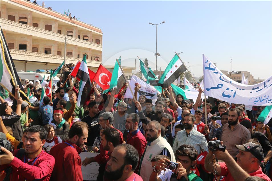 Syrian people support Turkish soldiers in Syria's Idlib - Anadolu Ajansı