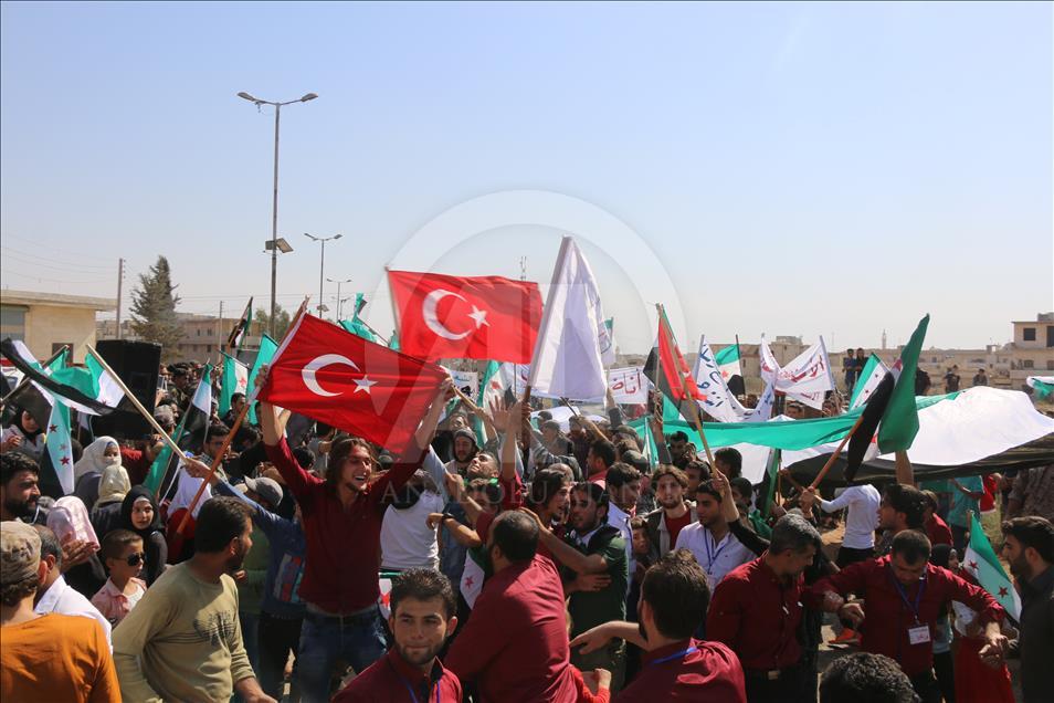 Syrian people support Turkish soldiers in Syria's Idlib - Anadolu Ajansı
