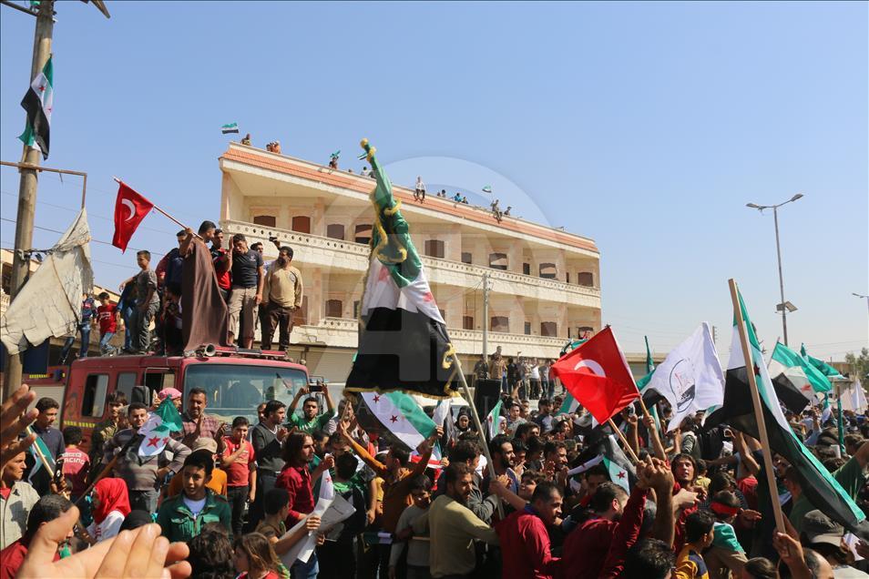 Syrian people support Turkish soldiers in Syria's Idlib - Anadolu Ajansı